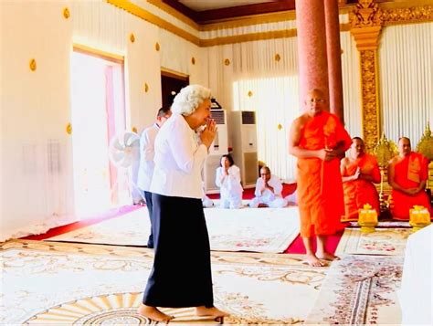 សម្តេចព្រះមហាក្សត្រី