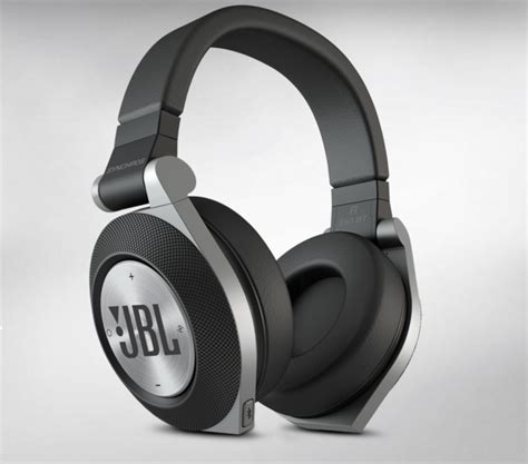Jbl Synchros E Series Headphones Bring On The Bass Geardiary