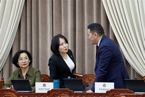 Цусны донорын тухай болон Эрхтэн эд эс шилжүүлэн суулгах тухай хуулийн төслүүдийн хэлэлцэх