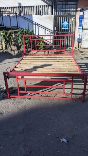 Kitanda Cha Chuma 56 Kizuri Kupatana