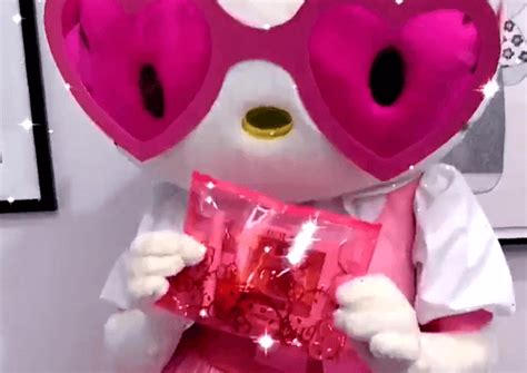 Hipdot X Hello Kitty Limited Edition Collection Agoodoutfit