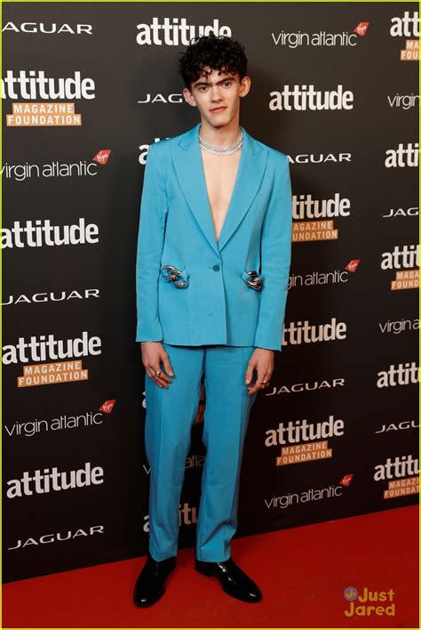 Full Sized Photo Of Joe Locke Opens Up About Relating To Heartstopper Characters Body Dysmorphia