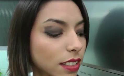 Mulheres Também Cagam Kassiani Arquetti Nova Cagada Da Bela Cleópatra