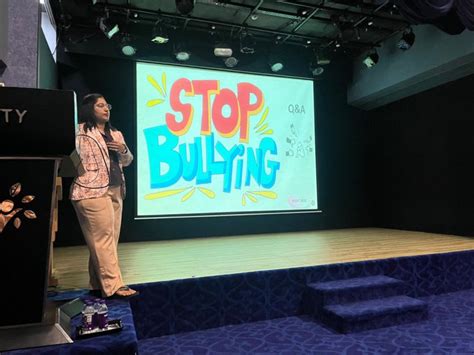 Witty Right2rise Raina Khatri Tandon