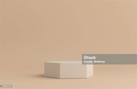 제품 연단 베이지색 육각형 연단 베이지색 배경 3d 일러스트레이션 0명에 대한 스톡 사진 및 기타 이미지 0명 갈색 강단 Istock