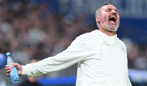 „dann Müssen Sie Was ändern “ Walter Nimmt Hsv Profis Trotz Sieg In Die Pflicht Mopo