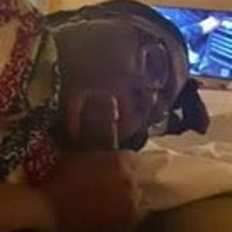 His Queen Suga Loves Swirling Her Tongue Around Dick Xhamster