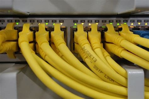 Hub Pengertian Jenis Cara Kerja Bedanya Dengan Switch Tedas