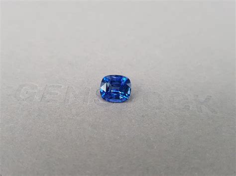 Кольцо с сапфиром цвета Cornflower 2,07 карат и бриллиантами в белом ...