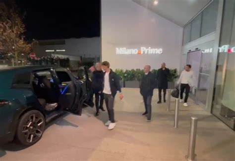 Joao Felix Al Milan Il Retroscena Toglie La Modalità Aereo E Arriva La Chiamata Di Conceicao