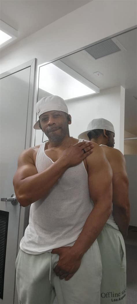 Who Else Goes Commando At The Gym R Lemmeseeyourbulge