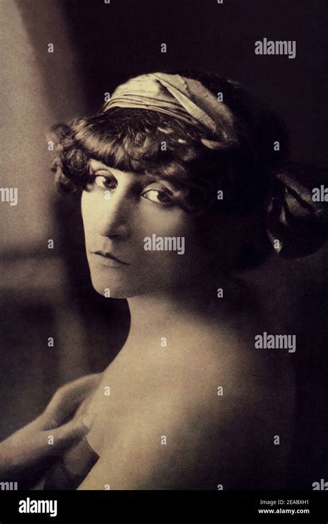 Colette 1873 1954 Banque De Photographies Et Dimages à Haute
