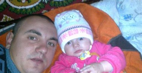 Ваня се прибира вкъщи след разходка със сина си но не намира съпругата си вкъщи Вечерта той