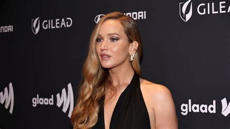 Jennifer Lawrence Bikini Heet