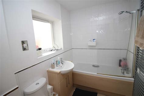 Property To Rent Clive Hall Court Cardiff Cf5 2 Bedroom Apartment Purpose Built Through