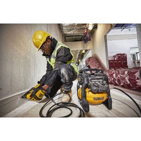 Купить DEWALT DCC1054N аккумуляторный компрессор, 54В, 9.3 бар, 10 л ...