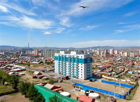 Газраа чөлөөлсөн иргэдийн 126 айлын орон сууцны барилга ашиглалтад орлоо