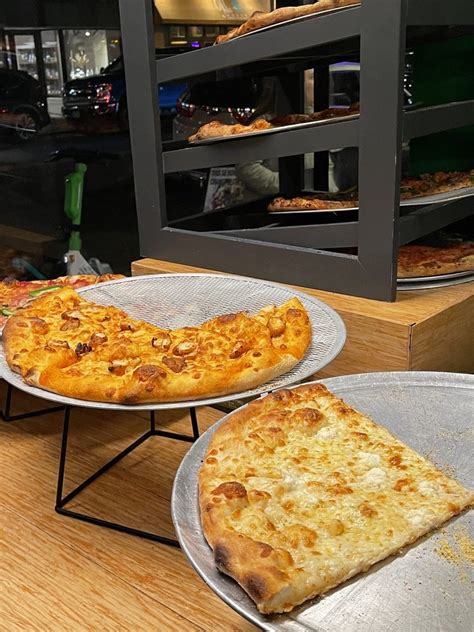 Handover By The Slice Updated October 2025 49 Photos And 43 Reviews 728 King St Alexandria