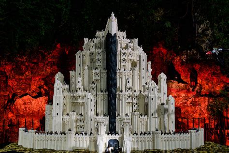 Riesiges Lego Herr Der Ringe Modell Minas Tirith Zusammengebaut