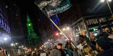 Eagles Fan Tyler Sabapathy Dies After Horrific Accident While Celebrating Teams Super Bowl Berth