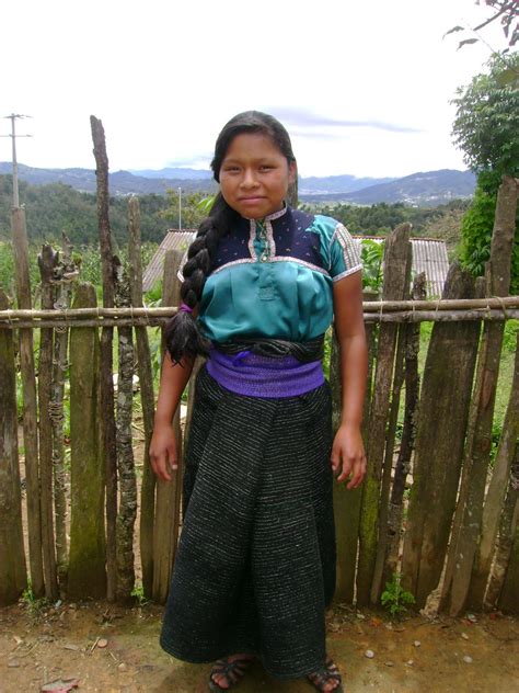 Manos Y Rostros A C Vestimenta Tradicional De Setelton Chamula Traditional Clothes In