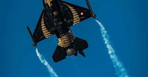 Türk Hava Kuvvetleri Jeti Gösteri Gösterisi · Ücretsiz Stok Fotoğraf