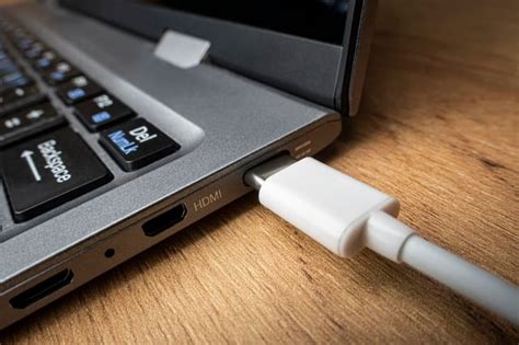 Particle News Microsoft Sets Mandatory Usb C Standards For New Windows