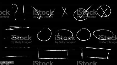 손으로 그린 흰색 요소는 검은 배경에 고립되어 있습니다 낙서 스타일 벡터 일러스트 레이 션 0명에 대한 스톡 벡터 아트 및 기타