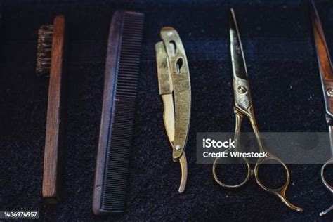 이발사의 근접 촬영 머리 깎기 브러시 면도 면도기 및 가위의 머리 절단 키트 세트 0명에 대한 스톡 사진 및 기타 이미지 0명 가위 면도기 Istock