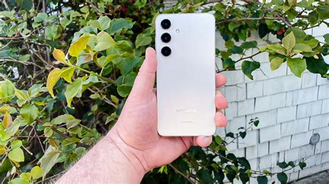 Samsung Galaxy S Vs IPhone Which Phone Could