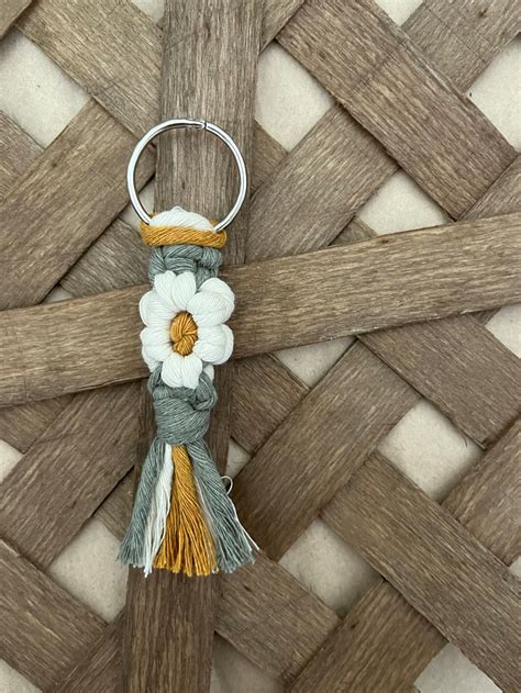 Daisy Macrame Keychain Etsy Daisy Macrame Keychain Etsy