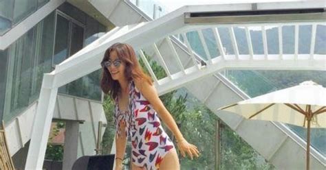 기은세 수영장서 원피스 수영복 직찍 보정 없이 완벽한 몸매 부러워