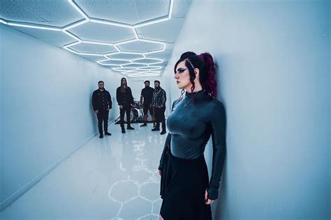 Vocalist Lyric Noel Music