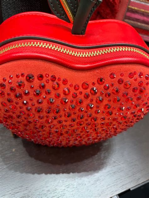 Kate Spade Is A Female Clothing And Accessories Store With Chic And Playful Fashion The Stores