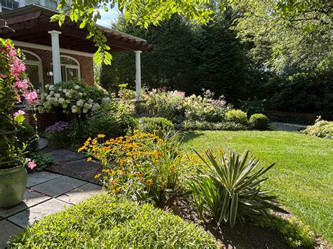 Wendys Mature Garden In Pennsylvania Part 1 Fine Gardening
