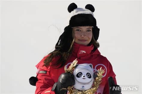 中대표로 출전한 에일린 구 미국행 발표에中 발끈 배신자” 소다