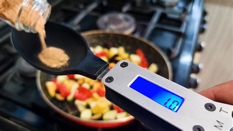 digital kitchen spoon makes weighing your ingredients a snap hackaday