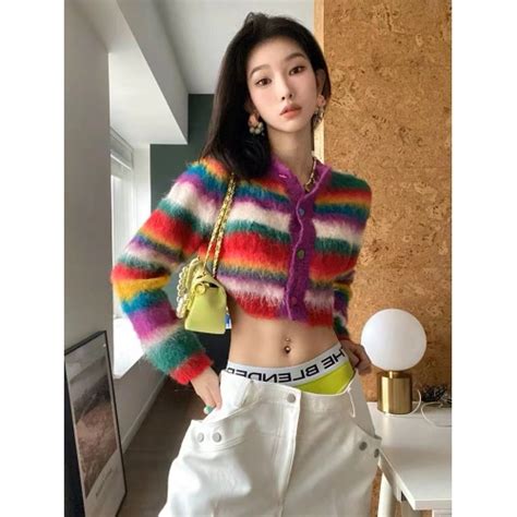 청바지와 잘 어울리는 화려한 색상 크롭 니트 스타일리쉬 키커보이는 상체포인트 가디건