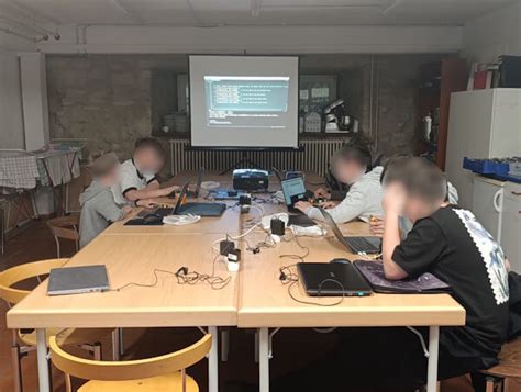 Workshop Im Jfz Schöningen Timerschaltung Mit Dem Esp32 C3 Für Jung