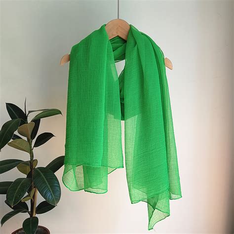 夏季防晒丝巾女百搭纯色长款围巾鳄鱼皱纱巾民族风沙滩巾披肩 虎窝淘