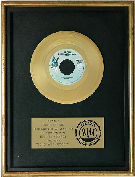 Riaa Award Guide Why Gold And Platinum Awards Are Popular With