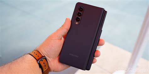 Galaxy Z Fold 4 Fixes The S Pen Case Problem