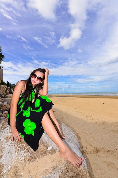 Woman Topless Beach Sarong Stock Photos Free Royalty Free Stock Photos From Dreamstime