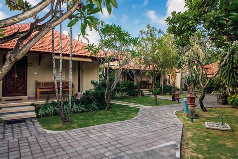 Kuta Puri Bungalows And Spa Resort 3⋆ ··· Bali ··· Great Deals From 44