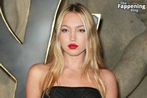 Lila Grace Moss Nude Aznude