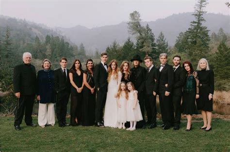 Casamento Riley Keough Artofit
