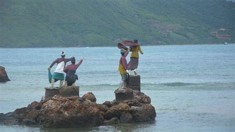 Festival Bau Nyale 2023 Sekda Ntb Spirit Pengorbanan Putri Nyale Nyata Di Tanah Mandalika
