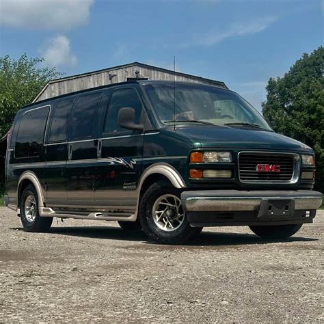 2002 Gmc Savana 1500 Passenger · Van