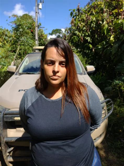 VÍdeo Mulher é Presa Suspeita De Matar Marido E Dois Filhos