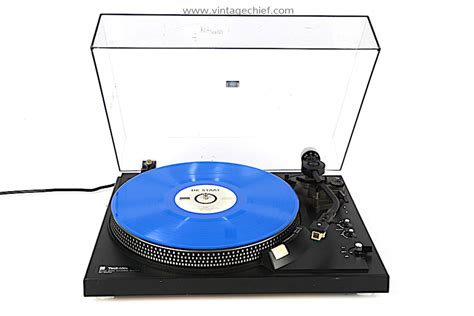 Technics SL 2000 Direct Drive Turntable